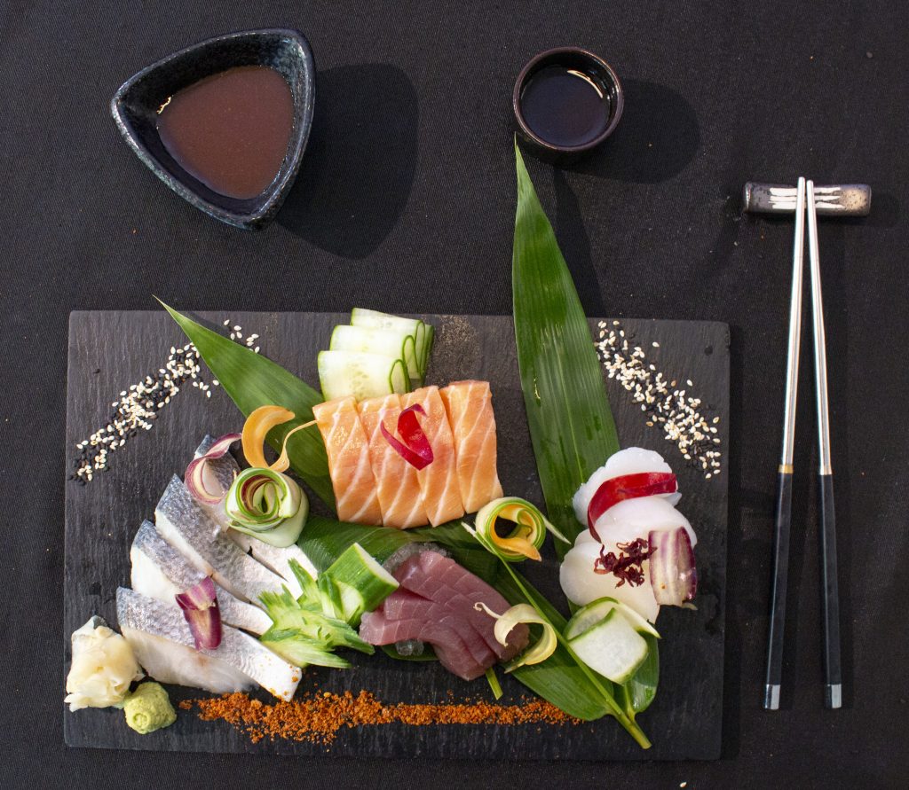 Sashimi lovers - 15pcs - Hennessy On The Go Eshop Sashimi lovers - 15pcs - Hennessy On The Go Eshop